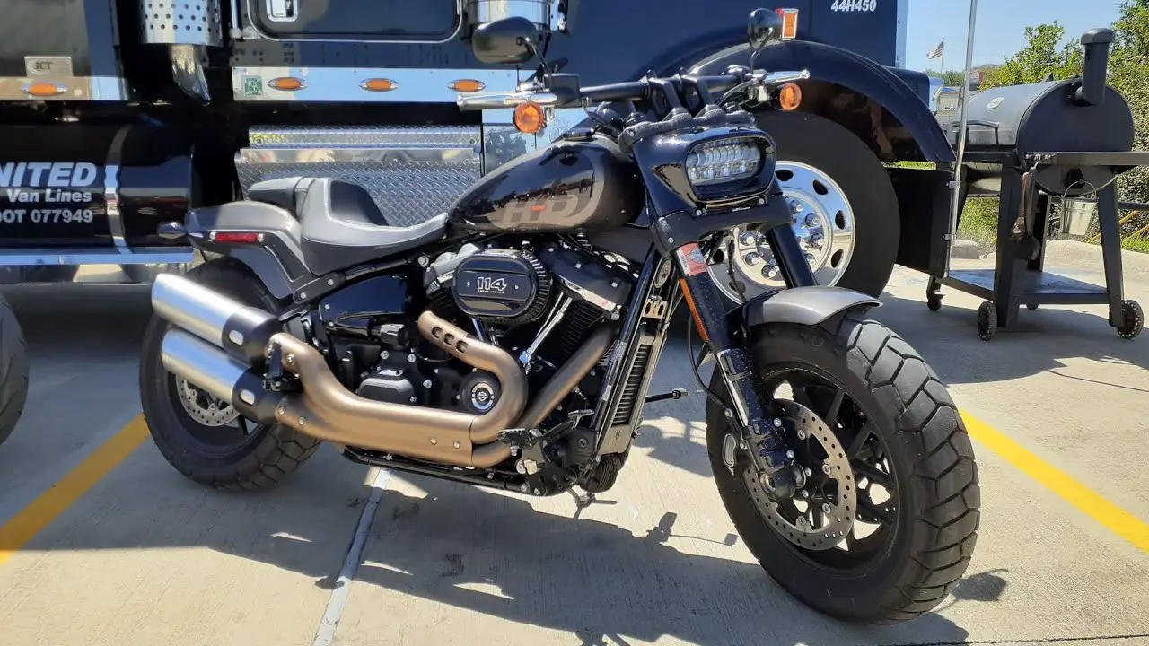 Harley Davidson Fat Bob 114 2023 White Star Rides 9683