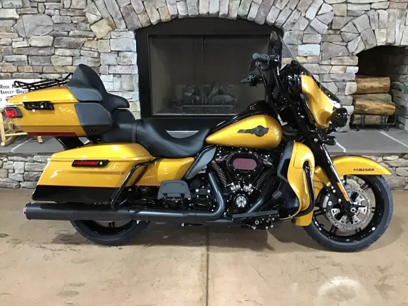 Harley Davidson Ultra Limited (2023) - White Star Rides