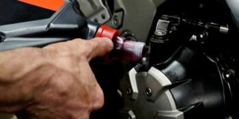 How to Change Oil on Harley Davidson Dyna