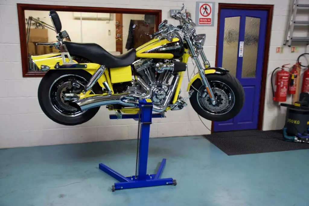 What Are The Different Types Of Motorcycle Lifts Available For Harley ...